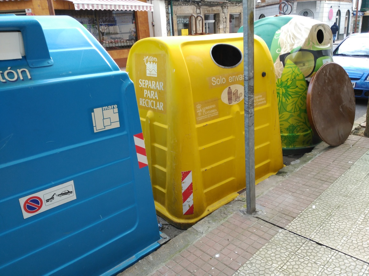 Santander incorpora 40 nuevos contenedores de envases para ampliar la ...