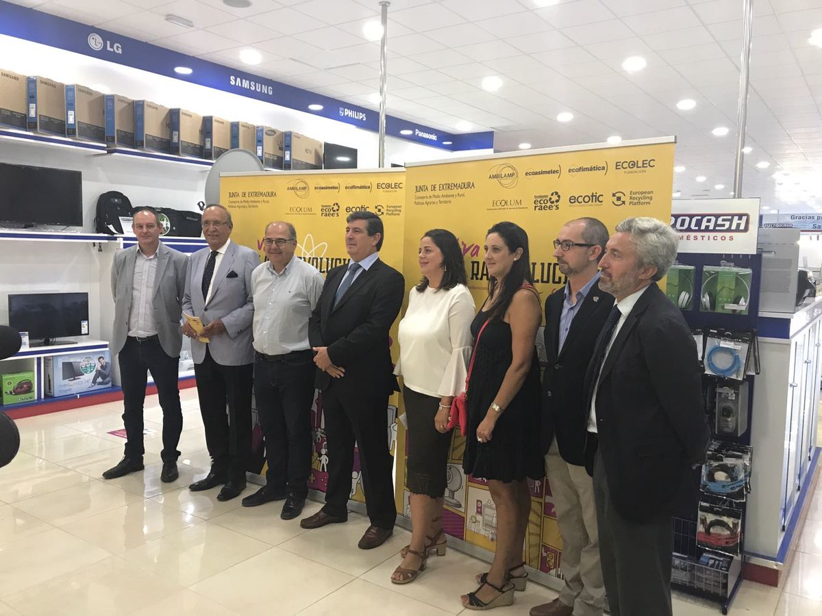 La Junta de Extremadura presenta la nueva campaña para la gestión de RAEE - Gestores de Residuos