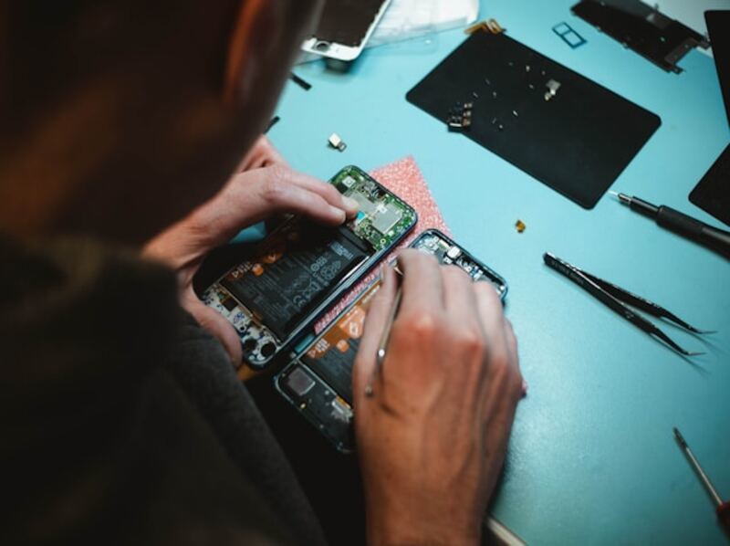 Luz verde de la UE al «derecho a reparar» para alargar la vida útil de ...