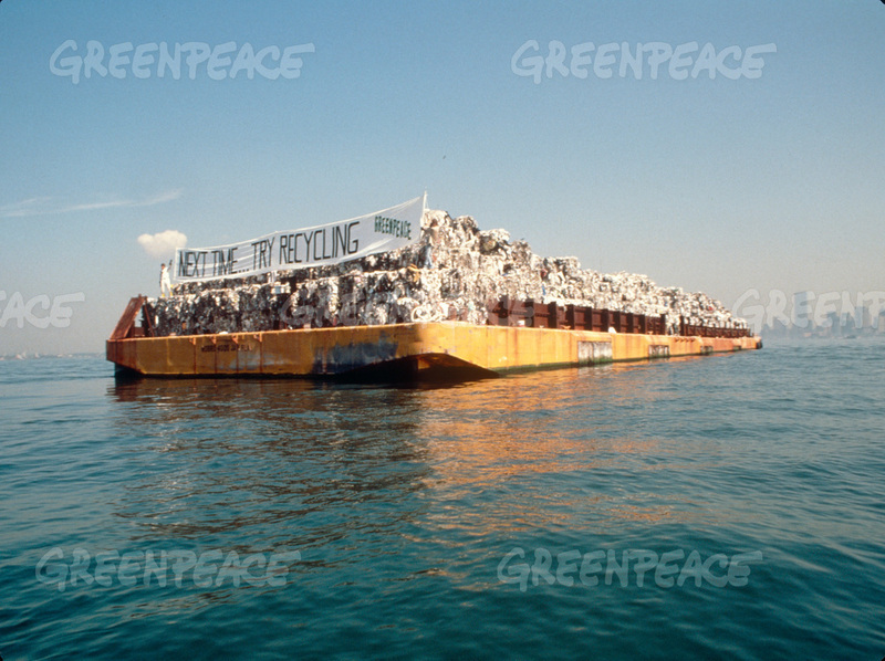 La barcaza de la vergüenza: cómo la basura de Nueva York vagó por la ...